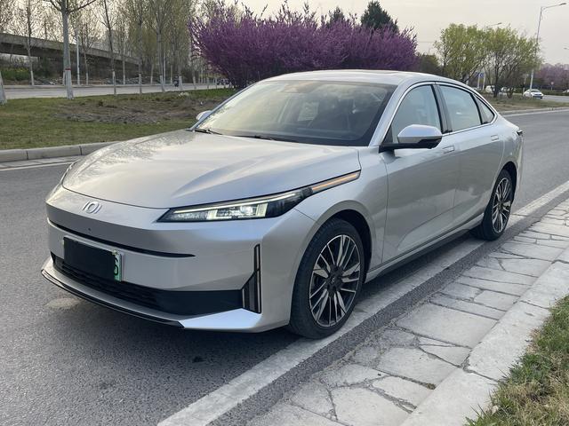 Купить Changan Qiyuan A05 Changan Qiyuan A05 2024 145 Max из Китая по цене от 806 893 рубля ...