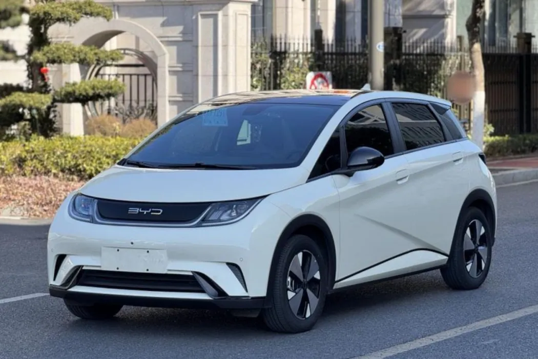 Купить BYD Dolphin BYD Dolphin 2023 420km Fashion Version по цене от 1 089 865 рублей - Carhao ...